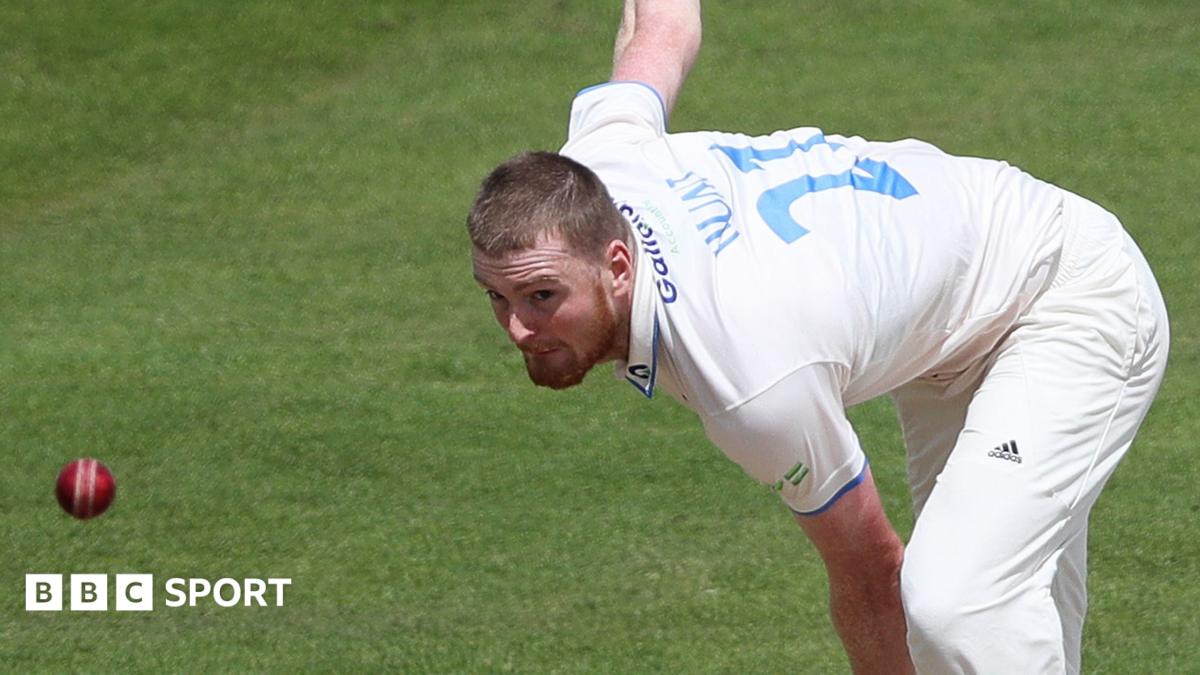 Sean Hunt: Sussex seamer to stay with county until end of 2026 - BBC Sport