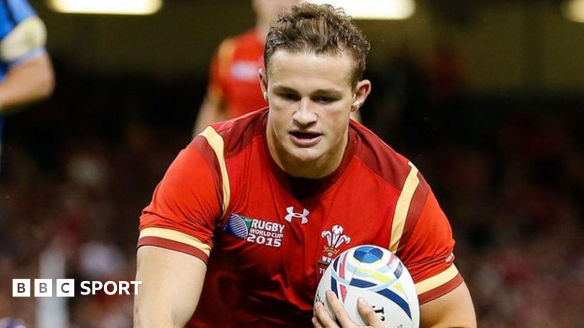 Hallam Amos' future at full-back, not wing - Gatland - BBC Sport