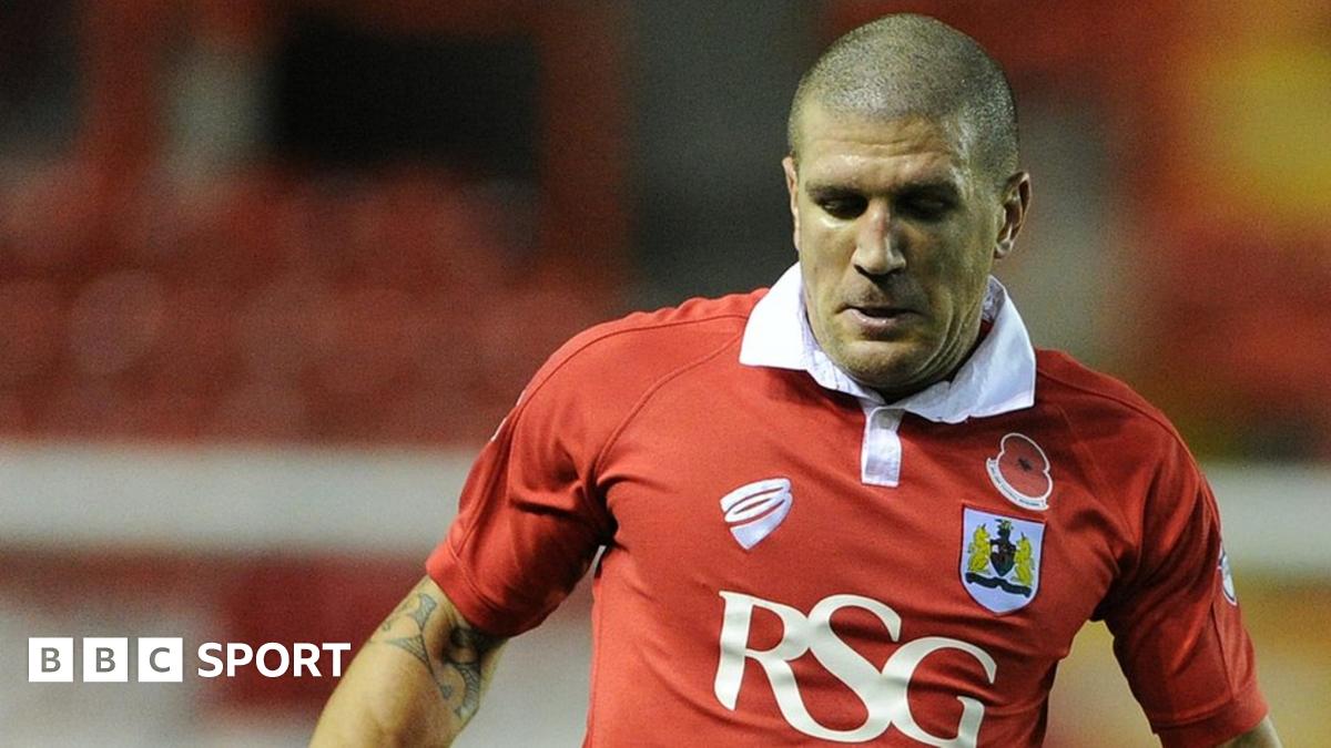 Adam El-Abd: Gillingham sign Bristol City defender on loan - BBC Sport