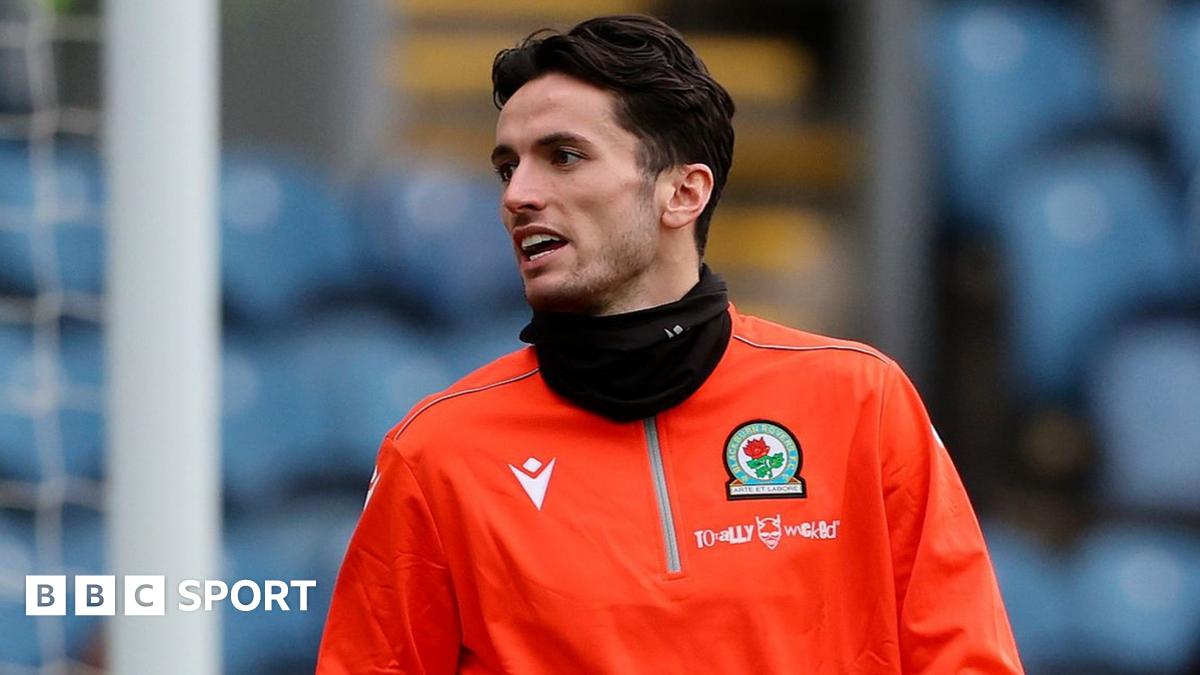 Lewis Travis: Ipswich Town sign Blackburn Rovers captain on loan - BBC ...