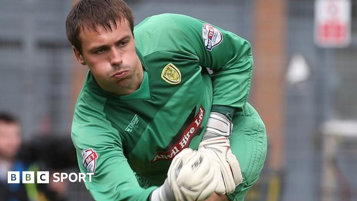 Dean Lyness: Blackpool bring in Burton keeper on loan - BBC Sport