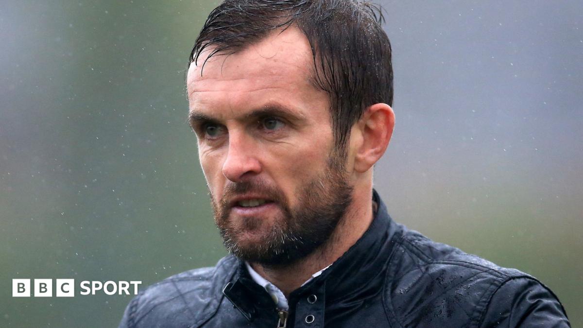 Nathan Jones: Luton Town boss signs new four-year contract - BBC Sport