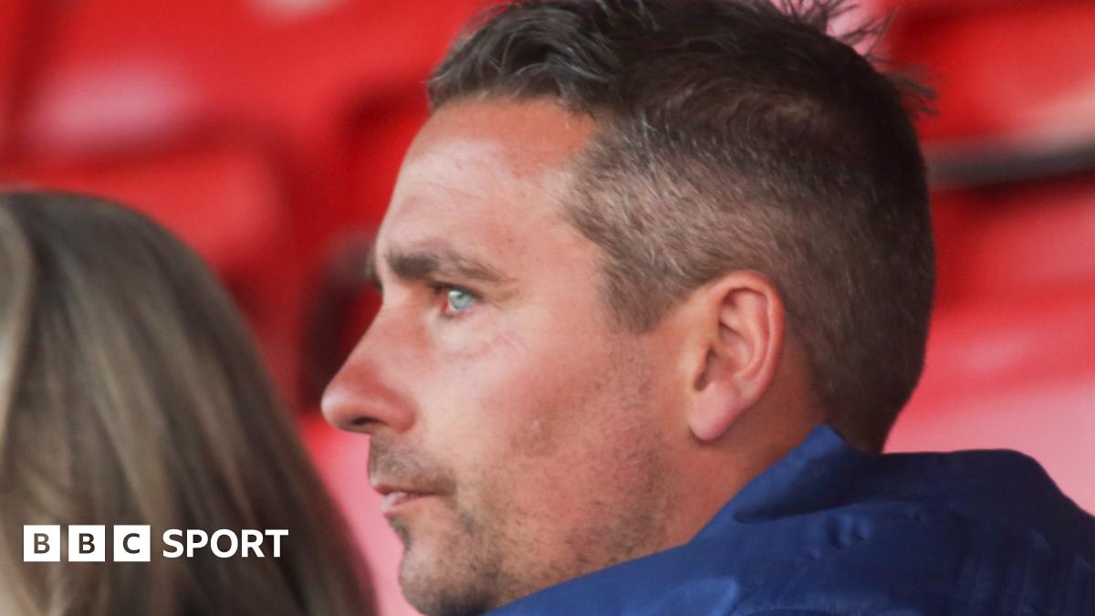 Linfield: Ryan McConville re-appointed as manager of Women's ...