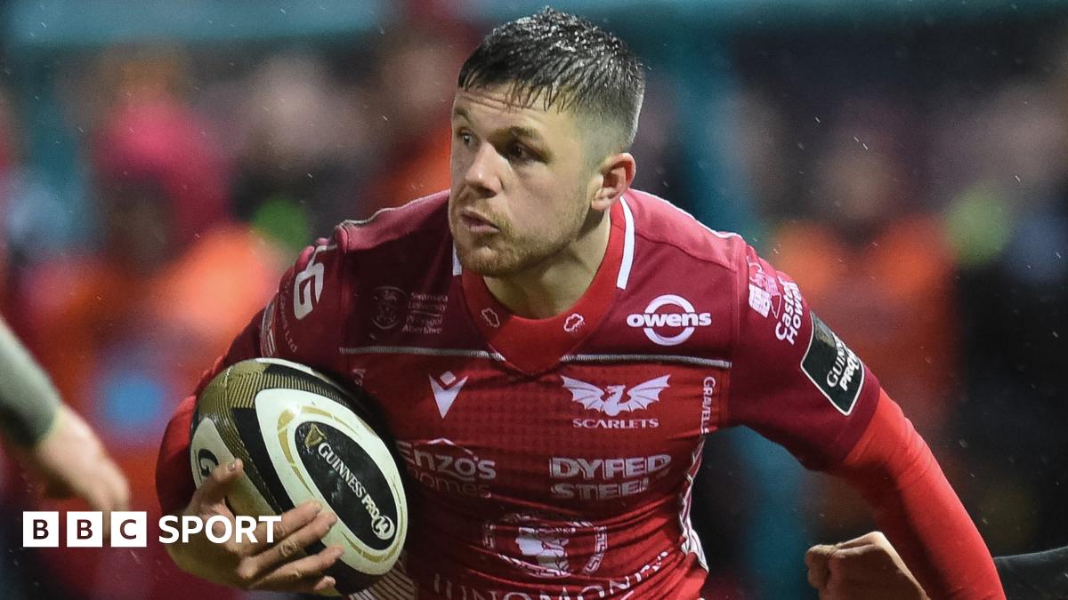 Steff Evans: Wales wing signs new Scarlets contract - BBC Sport