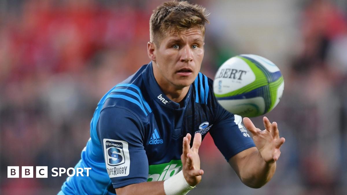 Piers Francis: Northampton Saints sign Auckland Blues fly-half - BBC Sport