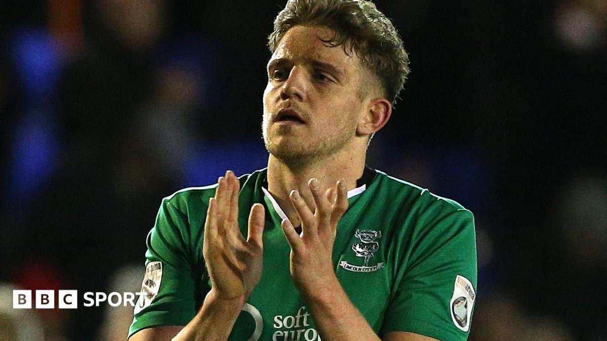 Eastleigh: Callum Howe joins on loan from Lincoln City until January ...