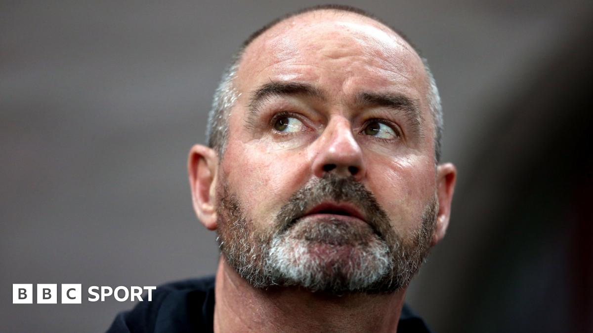Steve Clarke: Scotland manager adds voice to 'stay home' message - BBC ...