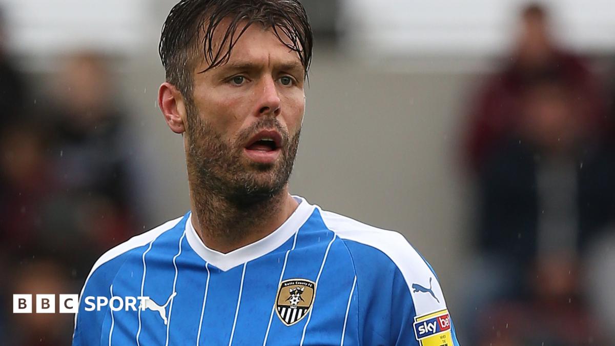 Elliott Ward: Cambridge United sign ex-Coventry, Norwich and Blackburn ...