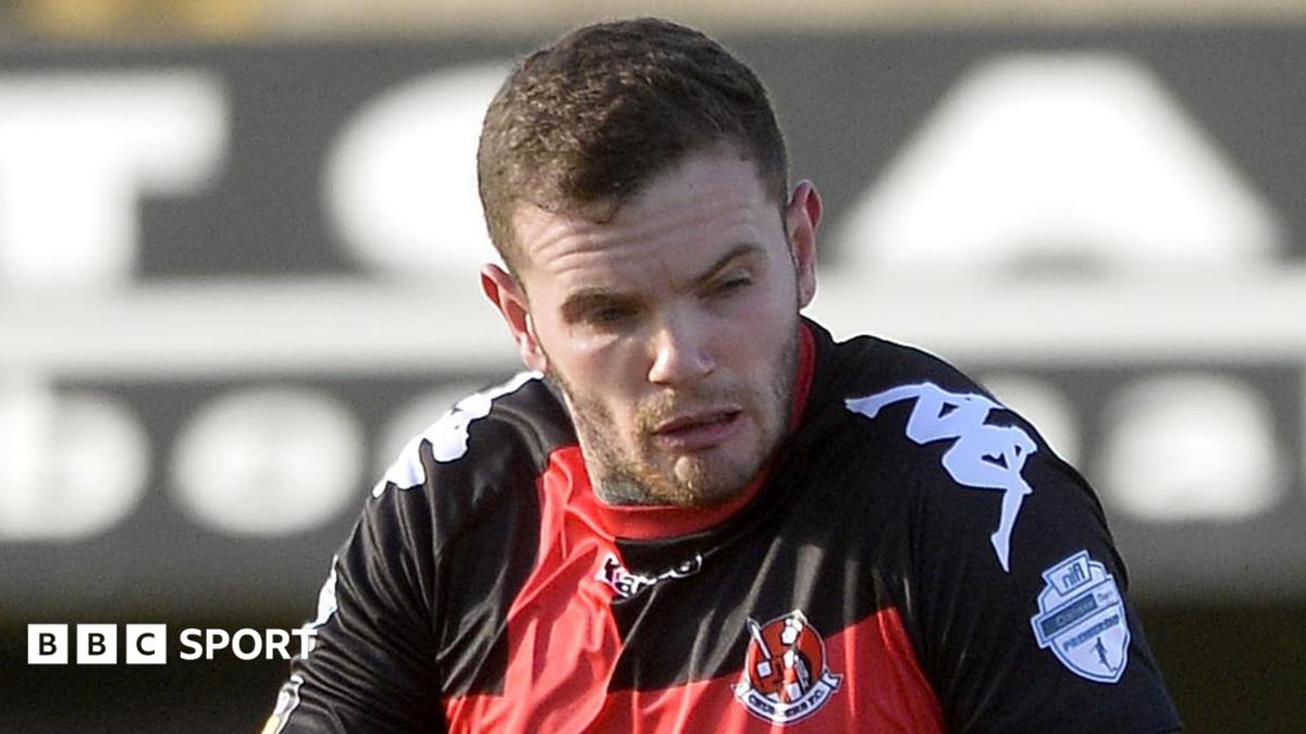 Darren Murray returns to Portadown on two-year deal after exit from ...