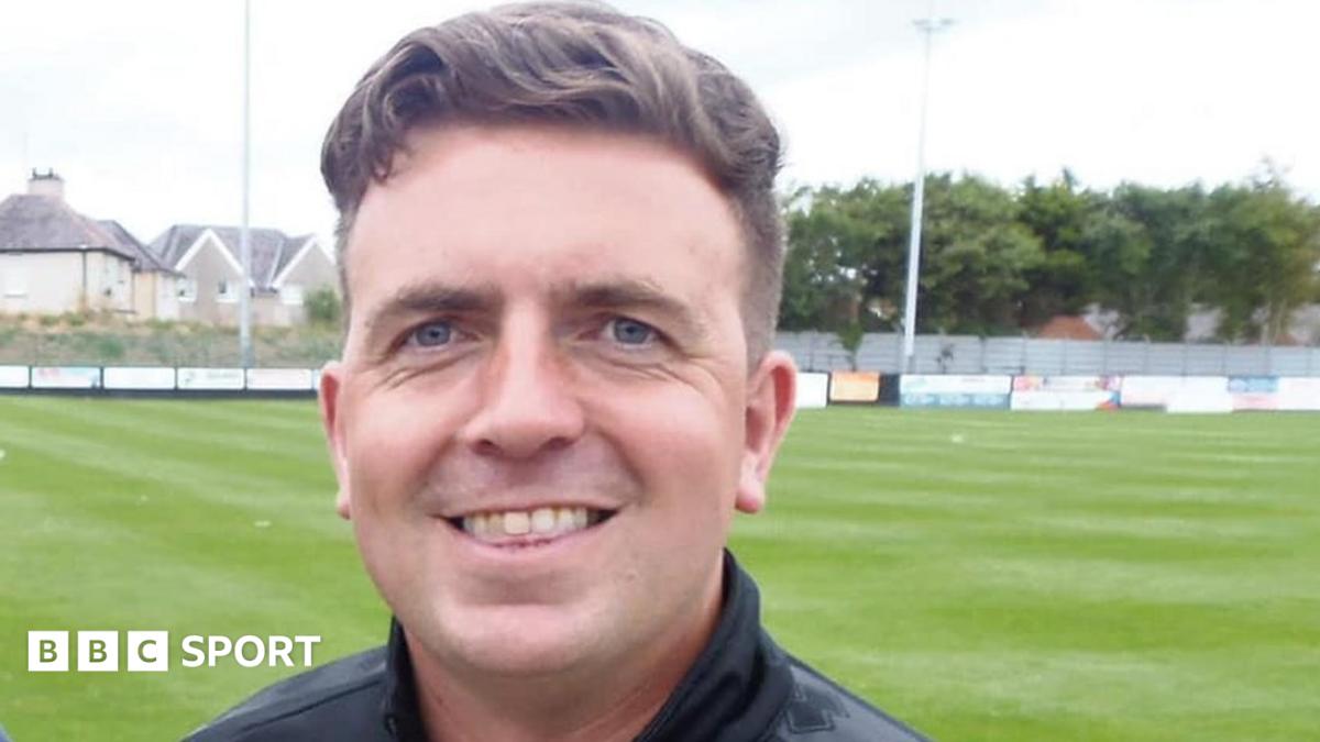 Sean Eardley: Emotional boss leaves Caernarfon for Llandudno - BBC Sport
