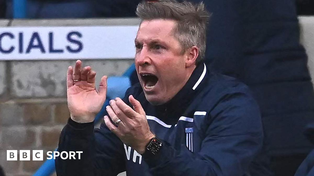 Gillingham 'united again' after takeover, says boss Neil Harris - BBC Sport