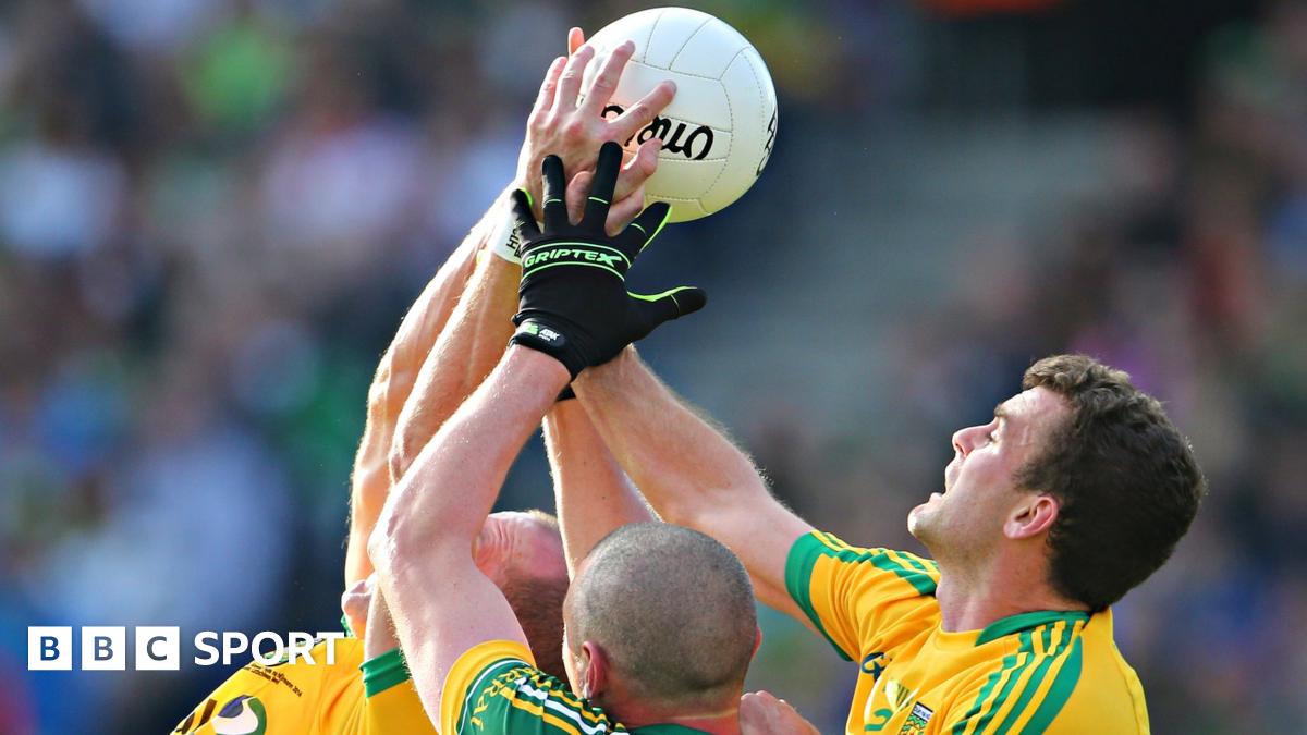 'Mark' rule to come into effect in gaelic football in 2017 - BBC Sport