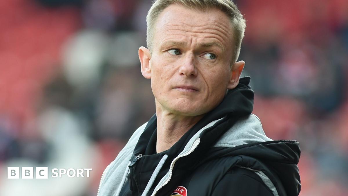 Dean Keates: Wrexham boss thankful for well-wishes after online abuse ...