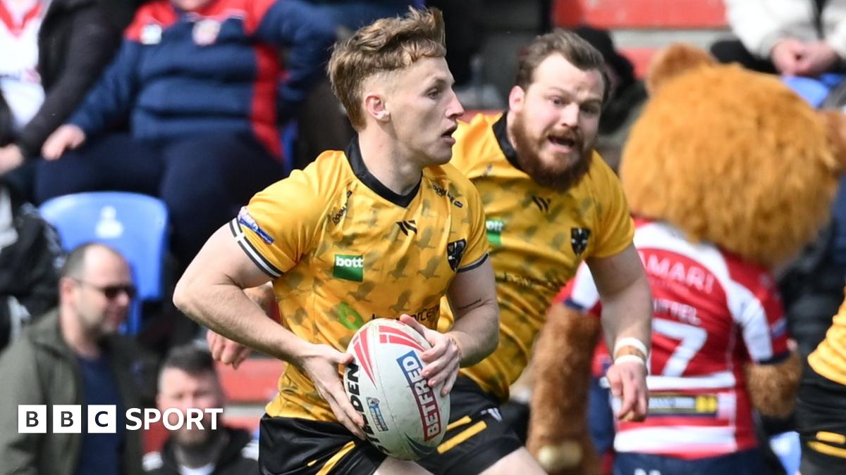 Cornwall lose 46-10 at League One leaders Oldham as Tara Jones makes ...