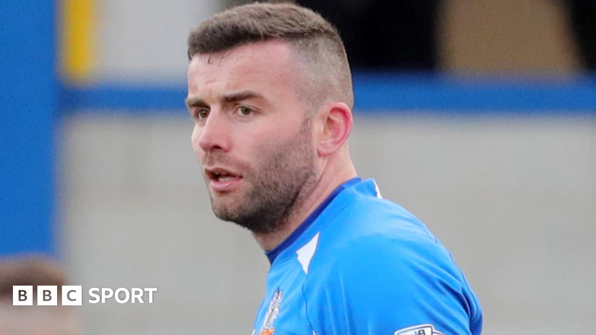 Colin Coates: Numbers game adds up as experienced Glenavon defender ...