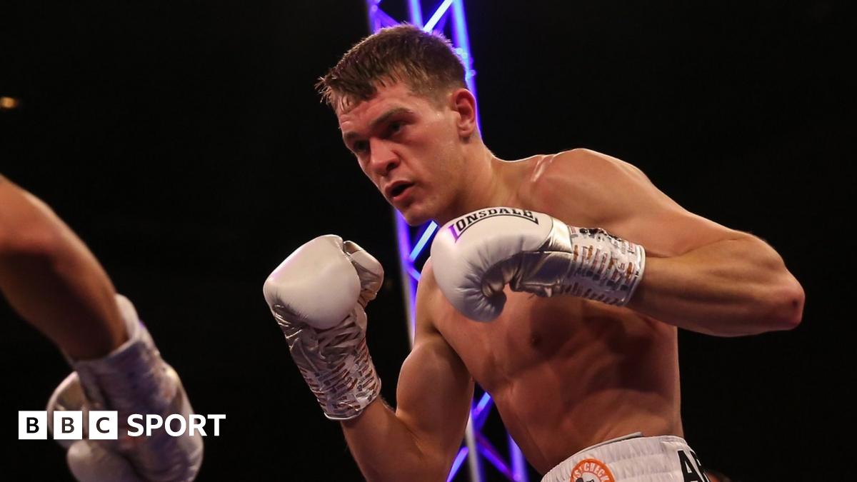 Gavin Gwynne defeats Sean McComb to win Commonwealth lightweight title ...