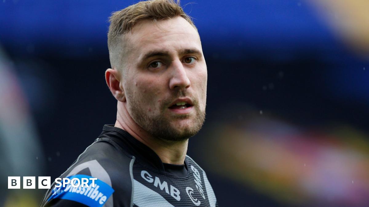 James Clare: Castleford winger signs new one-year contract - BBC Sport