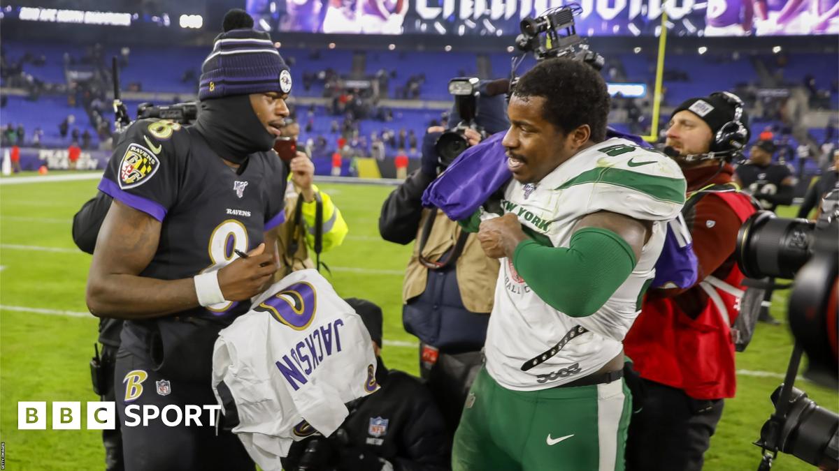Lamar Jackson: Baltimore Ravens quarterback breaks NFL rushing record ...