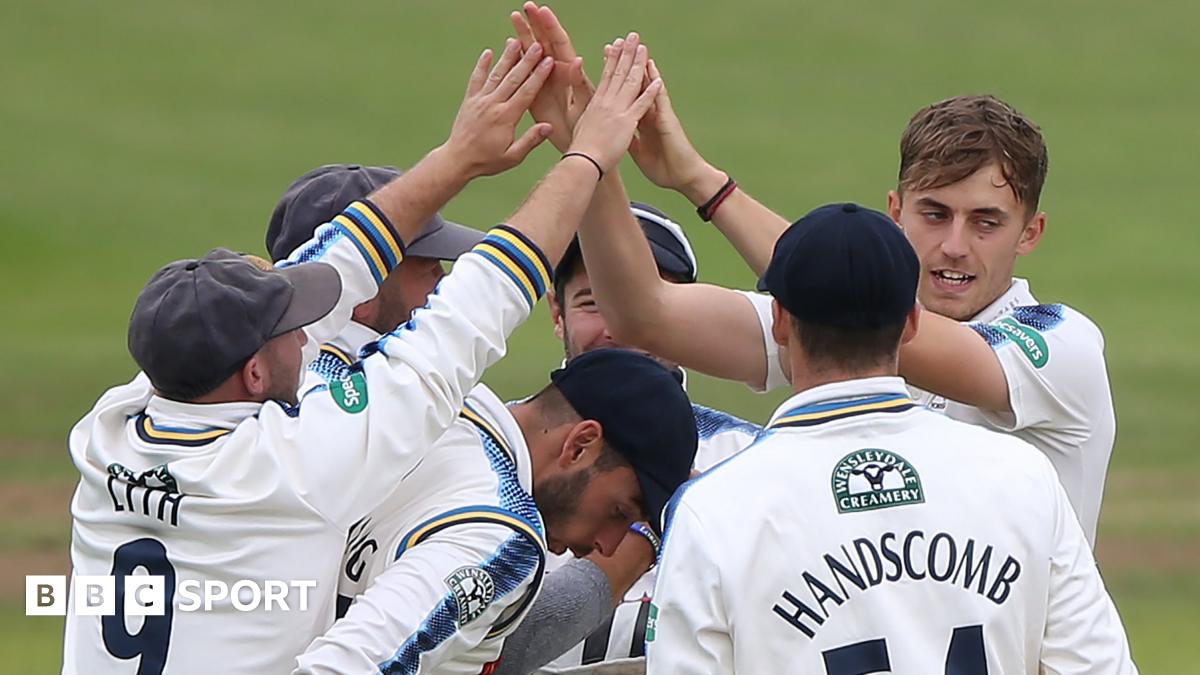County Championship: Ben Coad puts Yorkshire on top against Lancashire ...