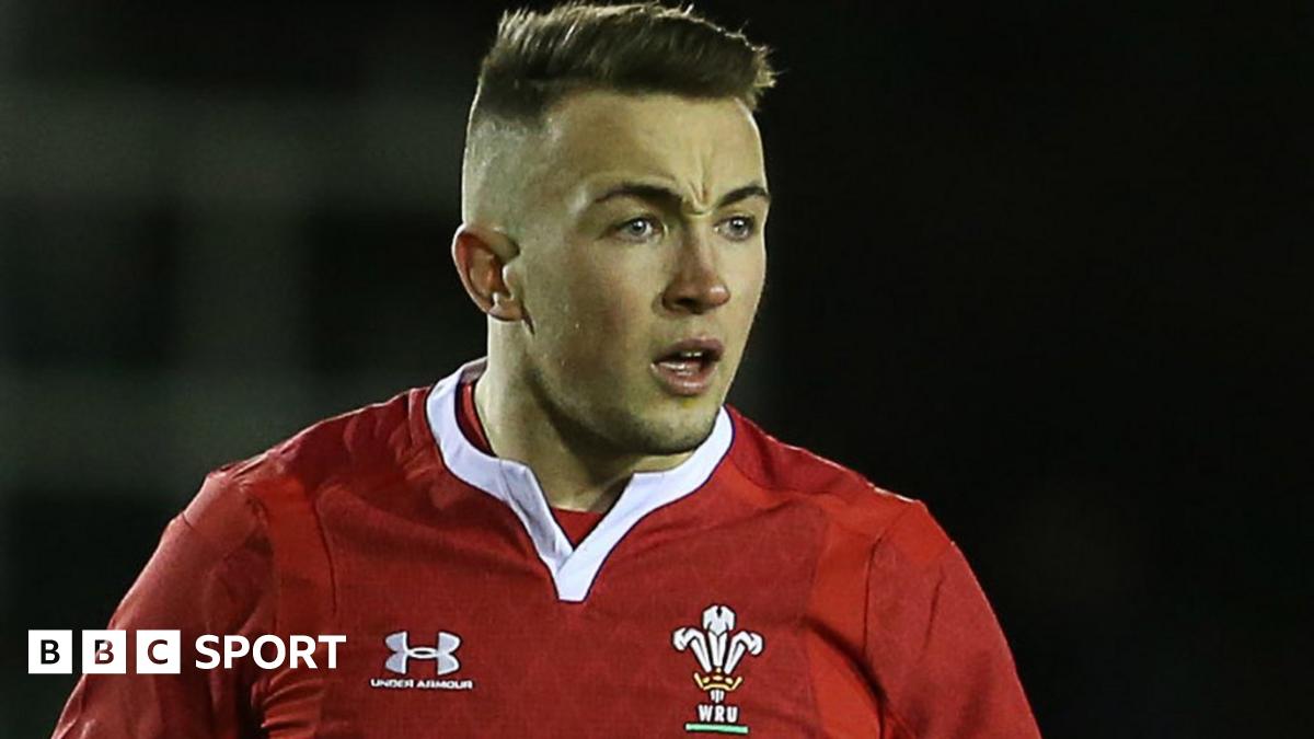 Cardiff Blues sign Worcester's Wales U20s fly-half Luke Scully - BBC Sport