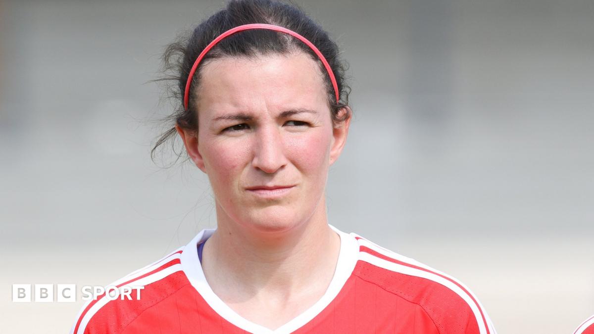 Helen Ward: 'The pressure is on England to overtake us' - BBC Sport