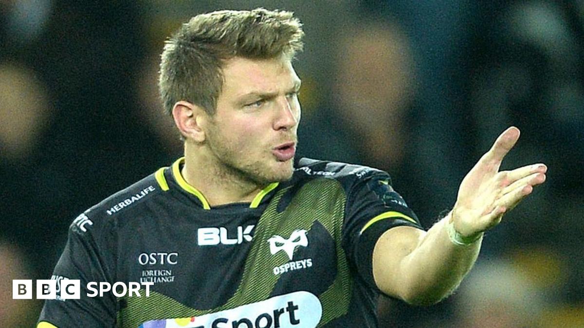 Dan Biggar and Johnny Sexton among world's best - Phil Bennett - BBC Sport