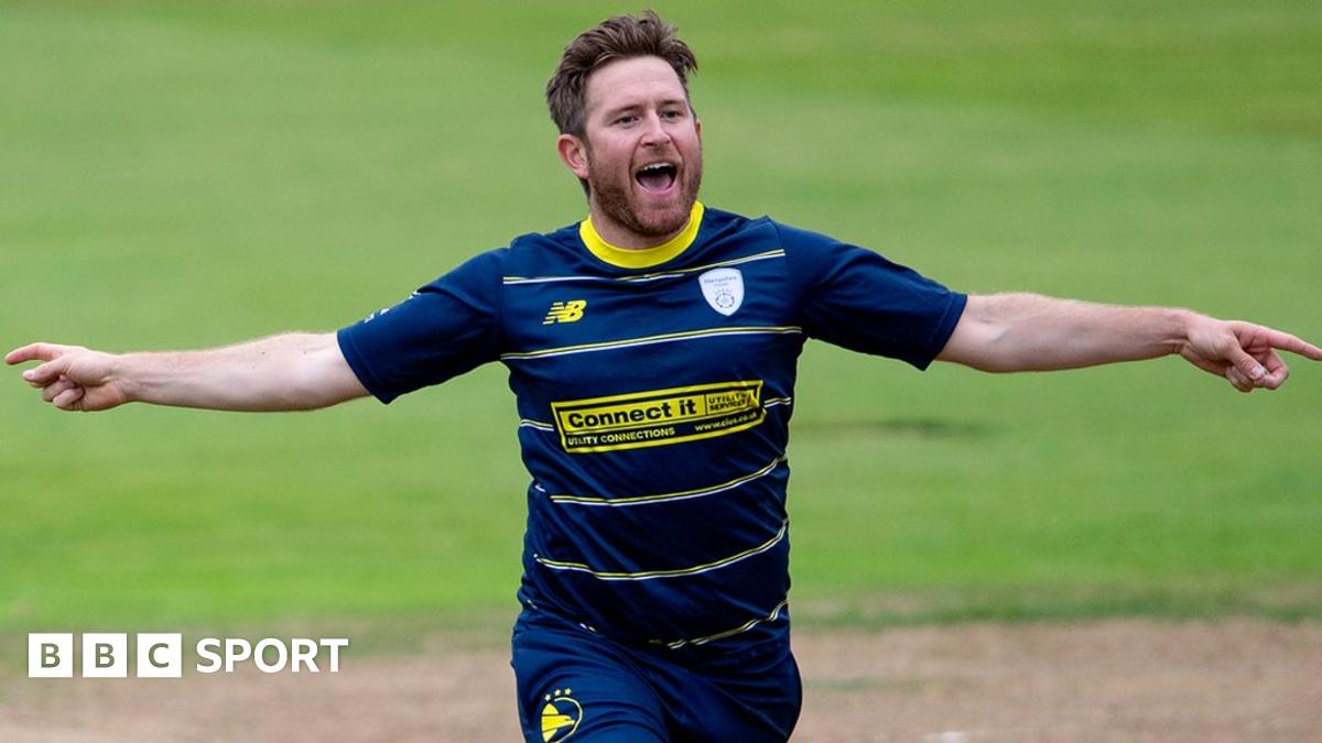 One-Day Cup: Hampshire reach final as Liam Dawson & Keith Barker blitz ...