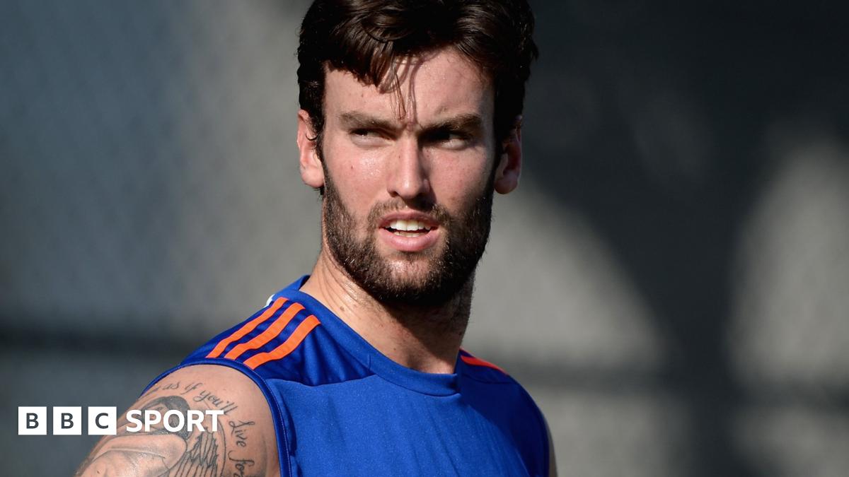 Reece Topley: Hampshire bowler sets sights on World T20 - BBC Sport