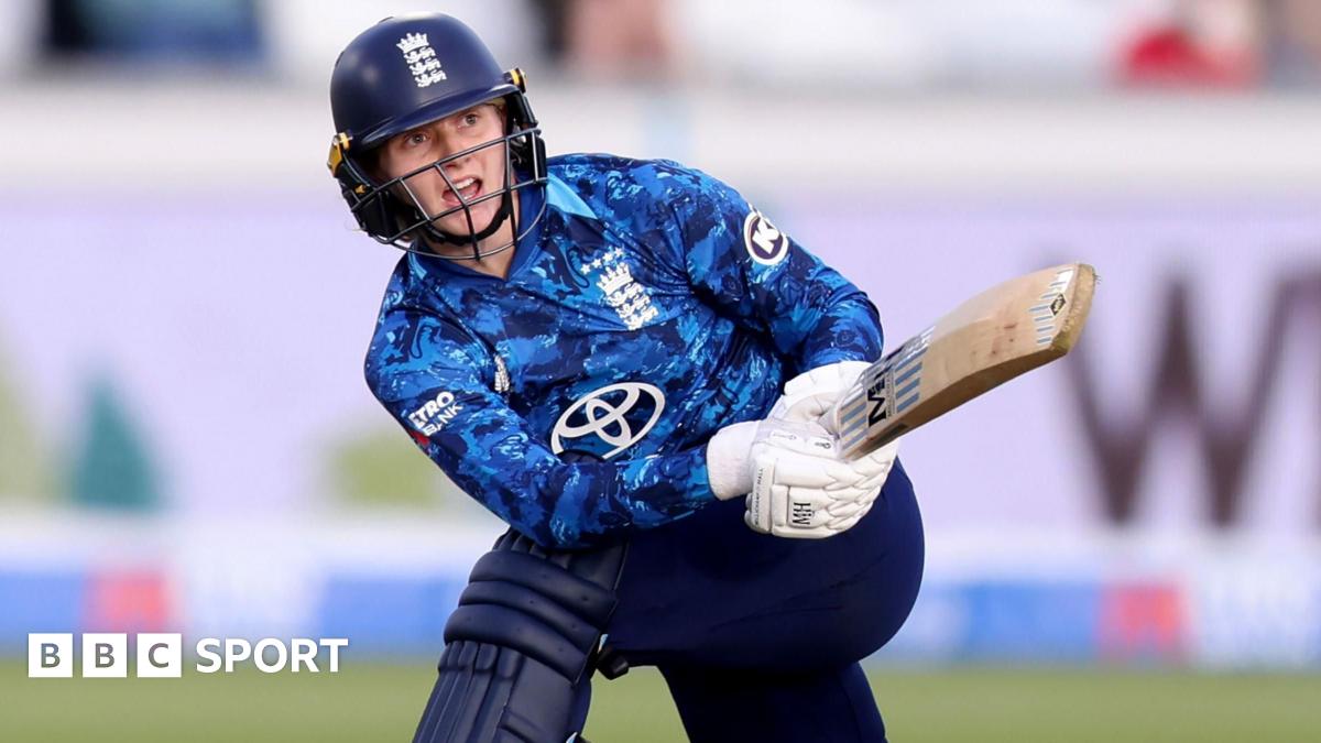 Relive India beating England in third women's ODI to win series - BBC Sport