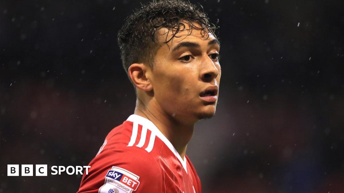 Tyler Walker: Nottingham Forest striker signs new contact until 2021 ...