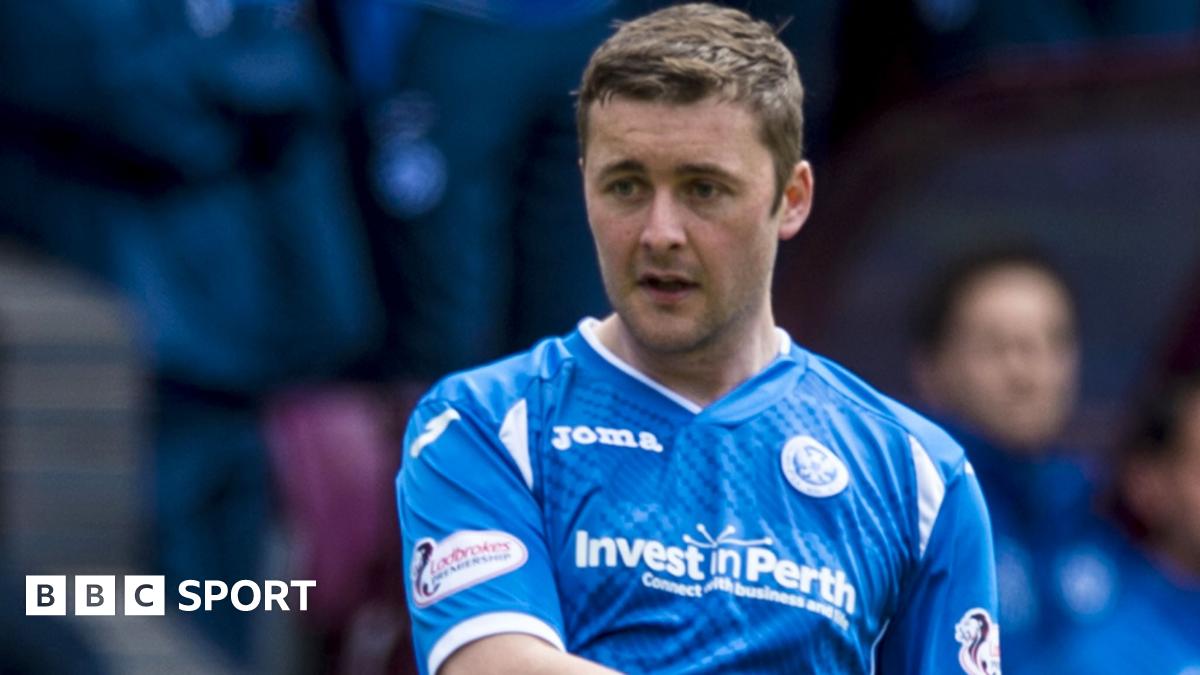 Dundee United: Tam Scobbie signs two-year deal - BBC Sport