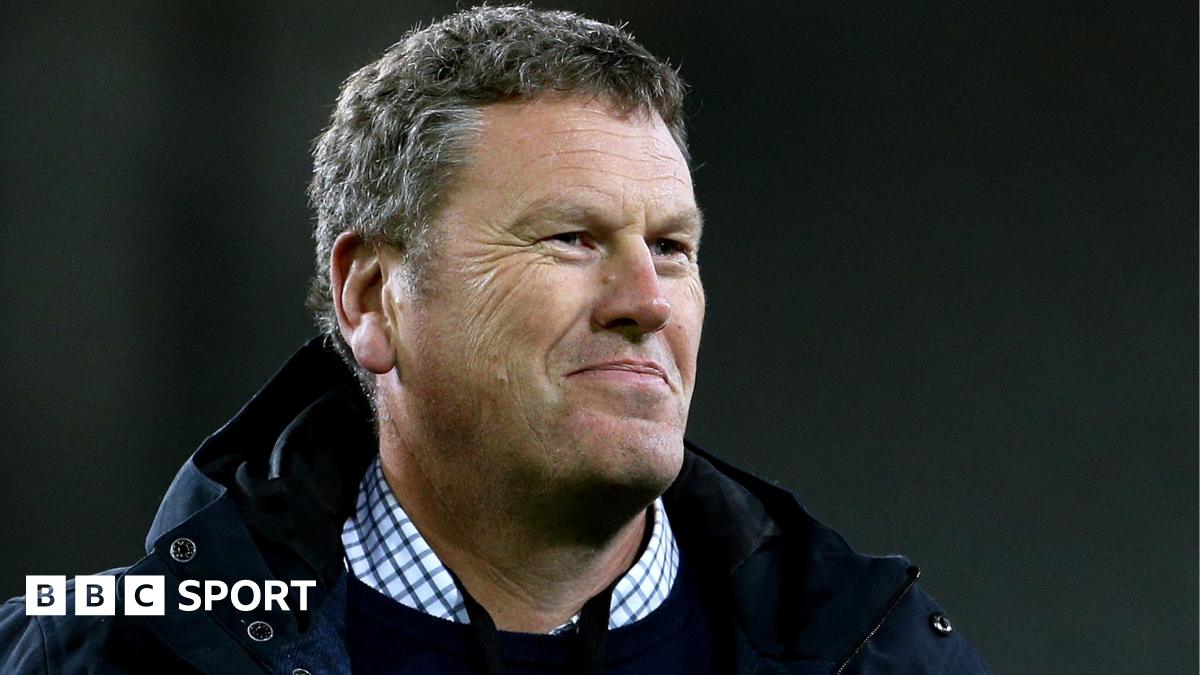 Glenn Delaney: New Zealander named as Scarlets defence coach - BBC Sport