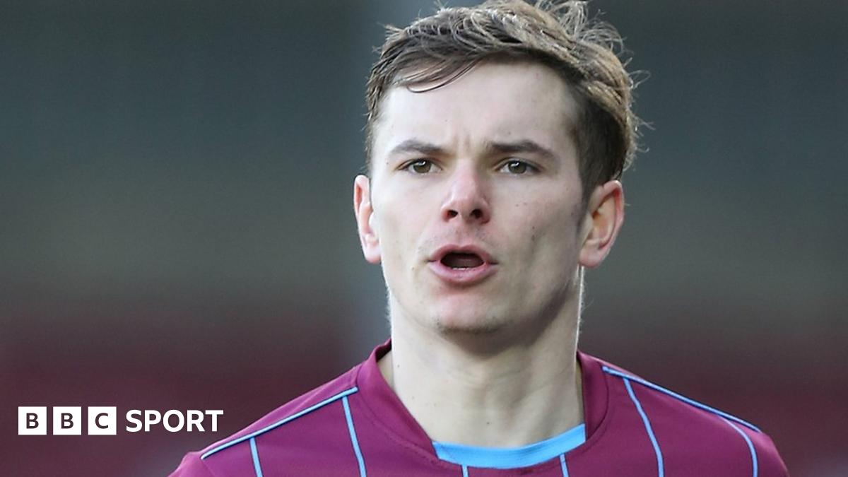 Conor Townsend: West Bromwich Albion sign Scunthorpe United defender ...