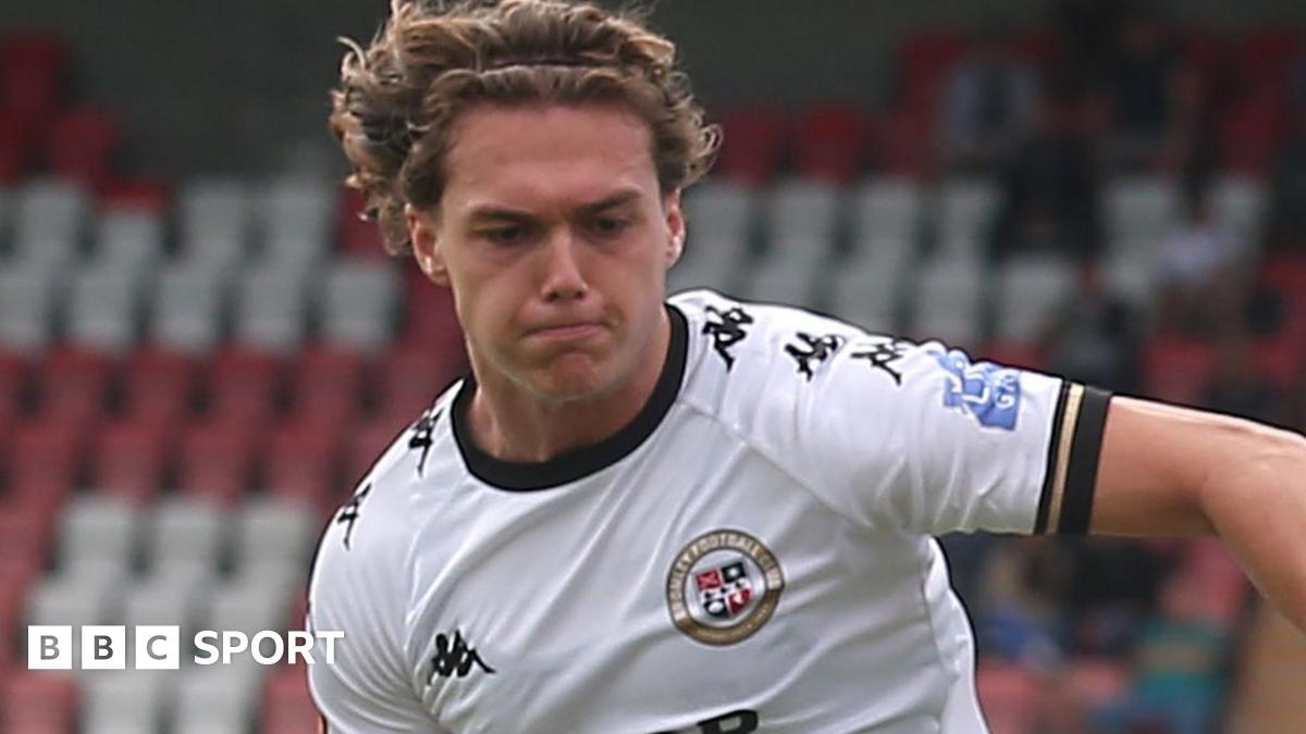 Harry Forster: Crawley Town sign former Bromley winger - BBC Sport