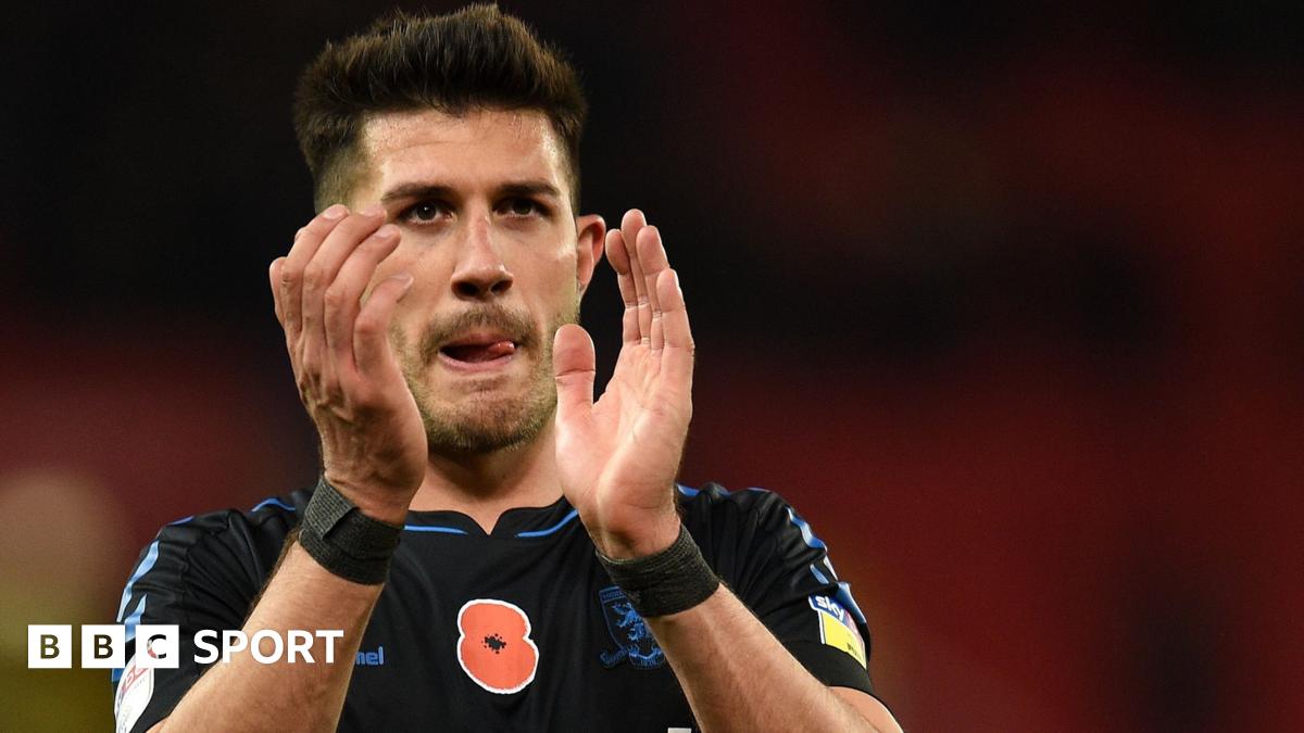 Danny Batth: Stoke City sign Wolves defender - BBC Sport