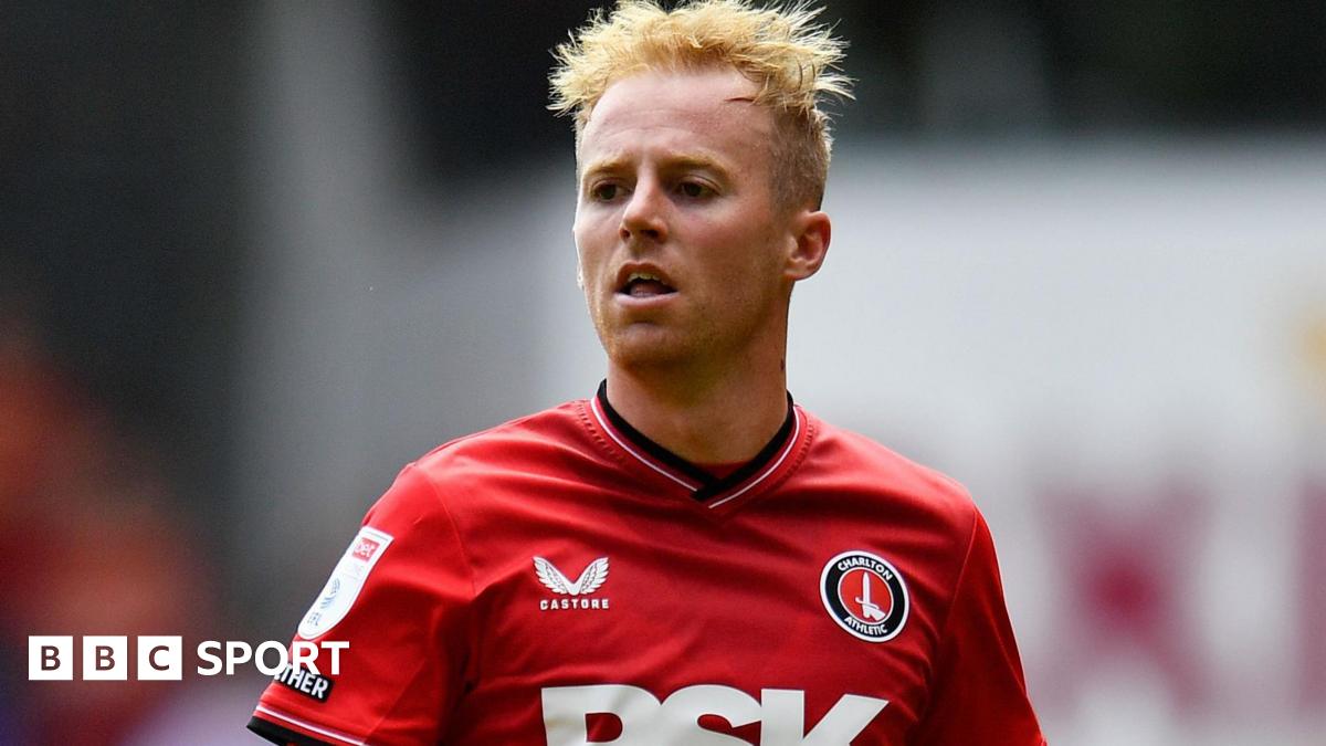 Charlie Kirk: Barrow sign former Crewe winger on free transfer - BBC Sport