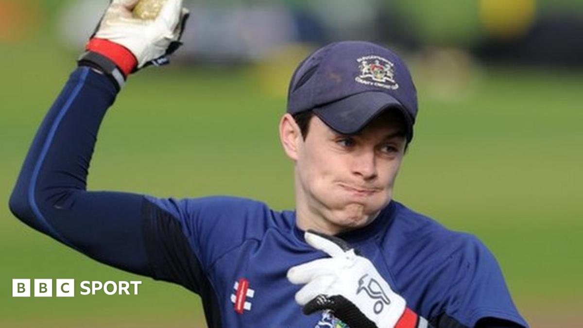 Gloucestershire release Cameron Herring and Robbie Montgomery - BBC Sport
