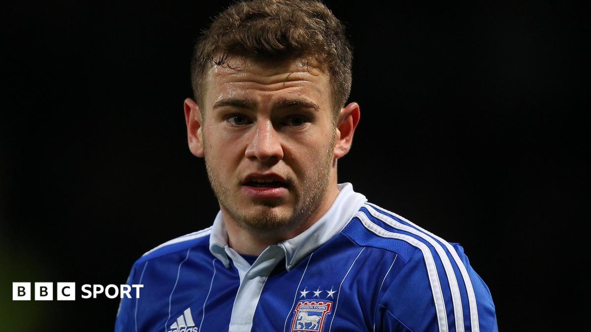Ryan Fraser: Ipswich Town winger out for up to eight weeks - BBC Sport