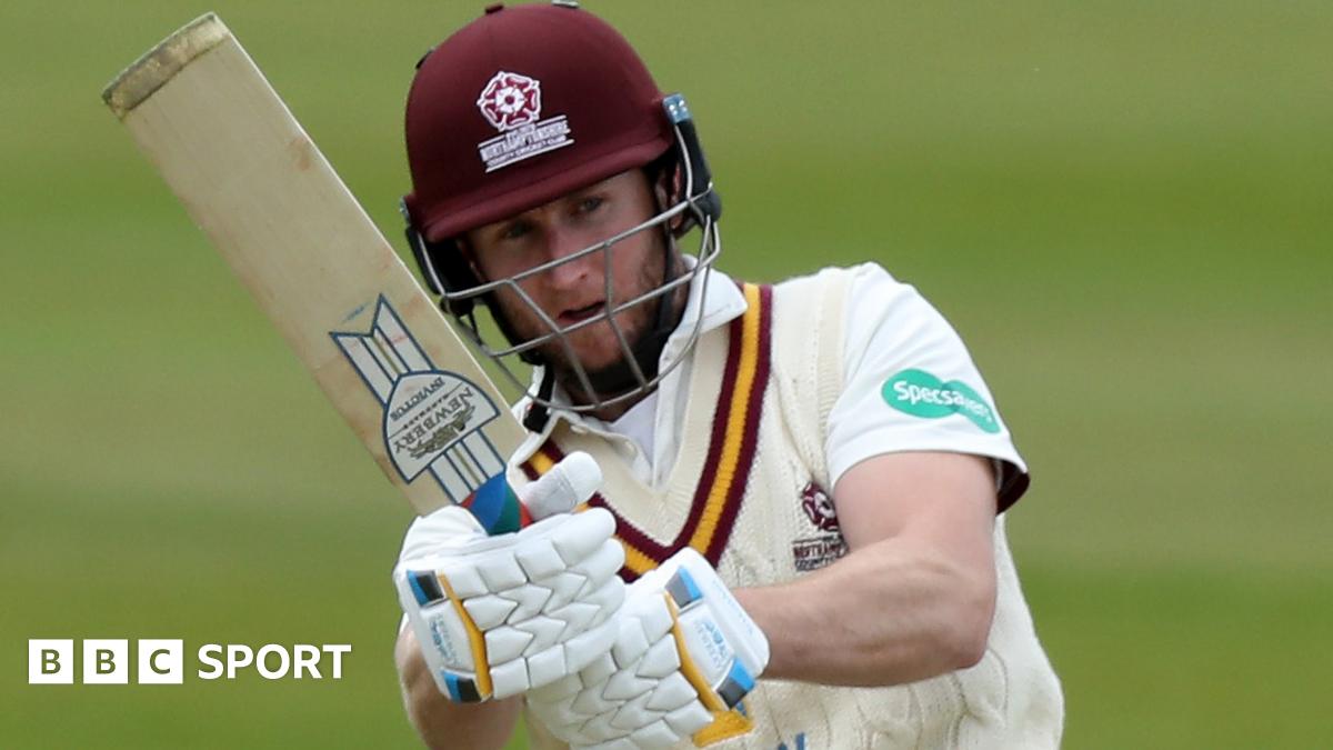Alex Wakely: Northants captain steps down with immediate effect - BBC Sport
