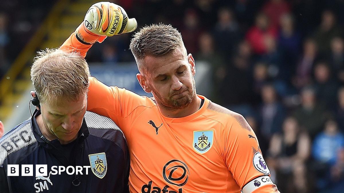 Tom Heaton: Burnley keeper has shoulder surgery - BBC Sport