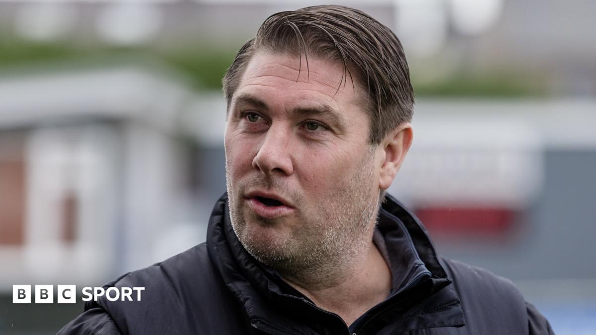 Caernarfon Town part company with manager Huw Griffiths - BBC Sport