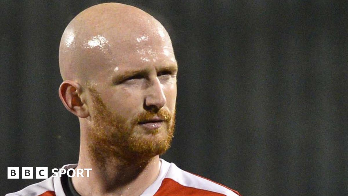 Cliftonville's Ryan Catney has surgery on broken leg - BBC Sport