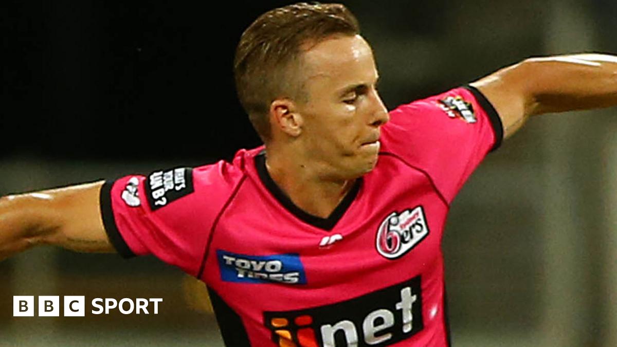 Big Bash: Tom Curran stars but Sydney Sixers beaten by Sydney Thunder ...