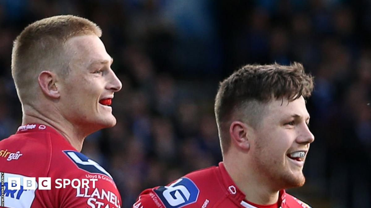 Scarlets wing Johnny McNicholl says team-mate Steff Evans is form wing ...