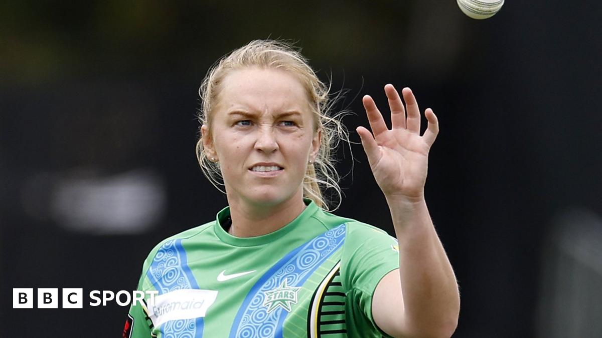 Kim Garth: Former Ireland star named in Australia Twenty20 squad - BBC ...