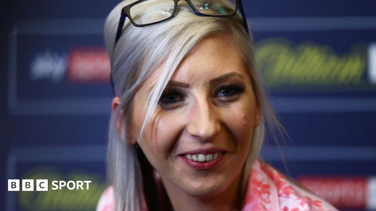 Fallon Sherrock secures UK Open place after winning qualifier - BBC Sport