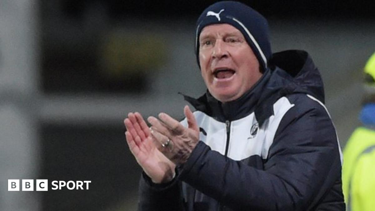 Falkirk: Peter Houston agrees contract extension as manager - BBC Sport