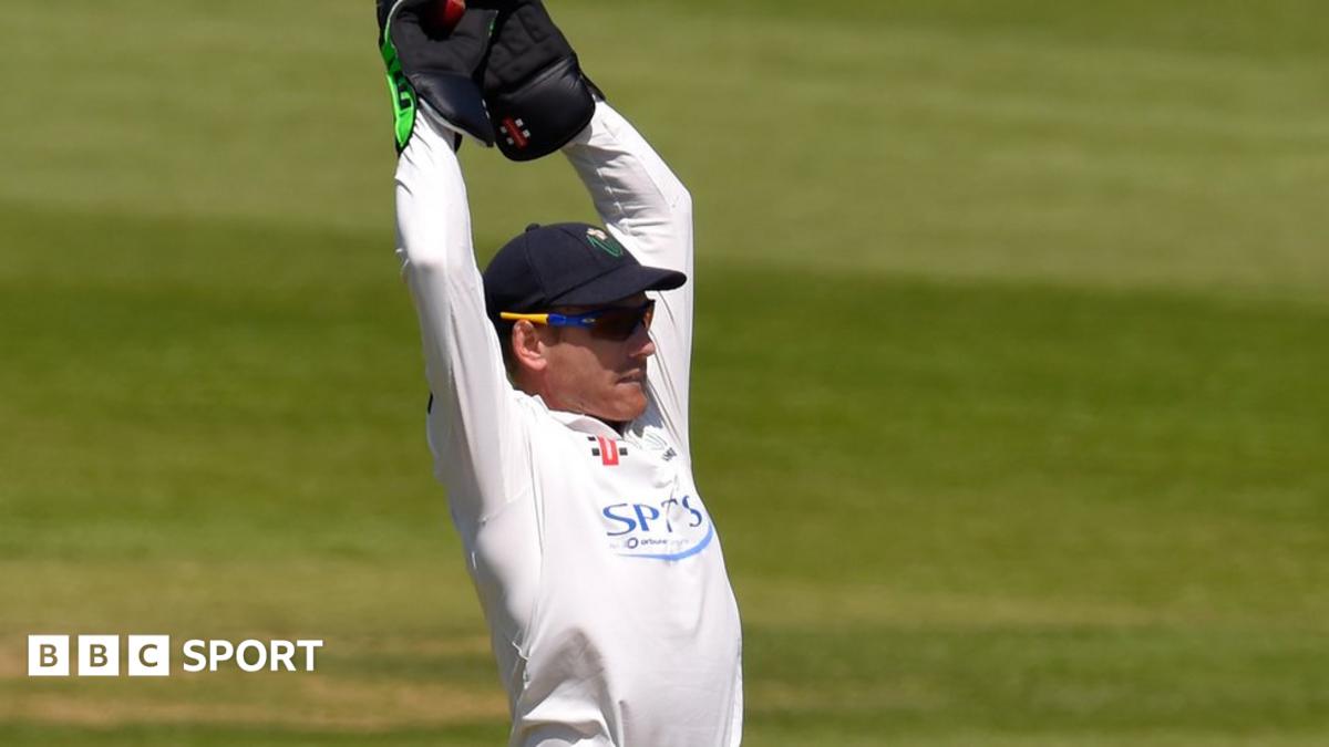 Glamorgan facing hard task against Essex - Mark Wallace - BBC Sport
