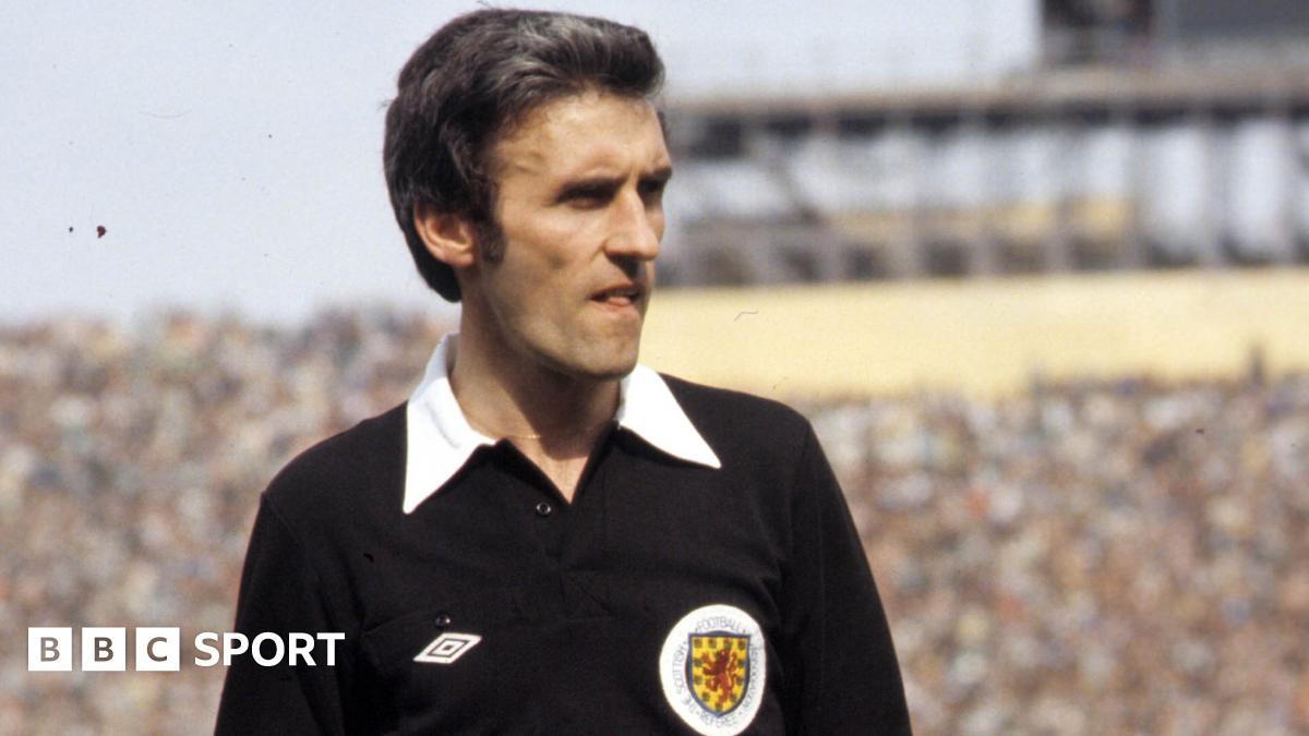 George Smith: Former Fifa referee from Edinburgh dies aged 75 - BBC Sport