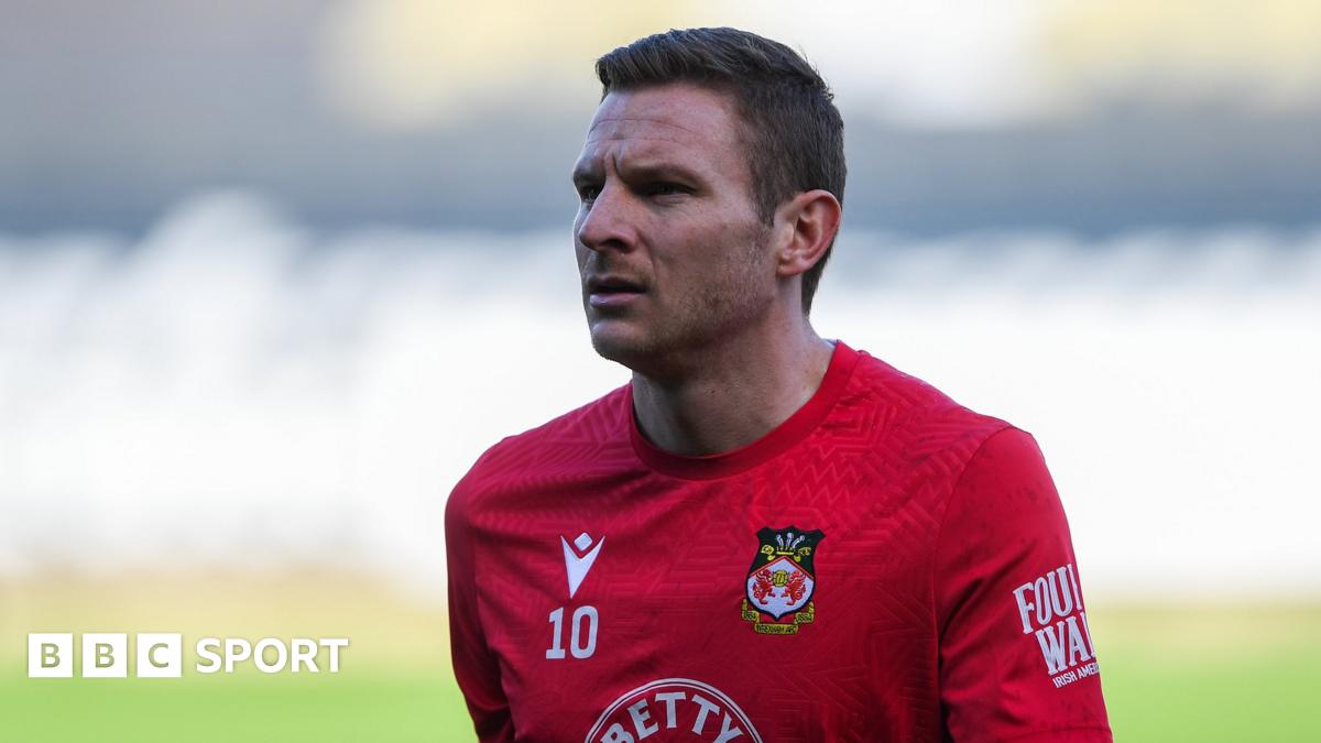 Paul Mullin: Wrexham striker 'does not expect' Wales call-up - BBC Sport